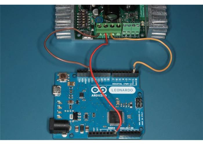 Sabertooth 2x32 Dual Motor Driver - Robot Gear Australia